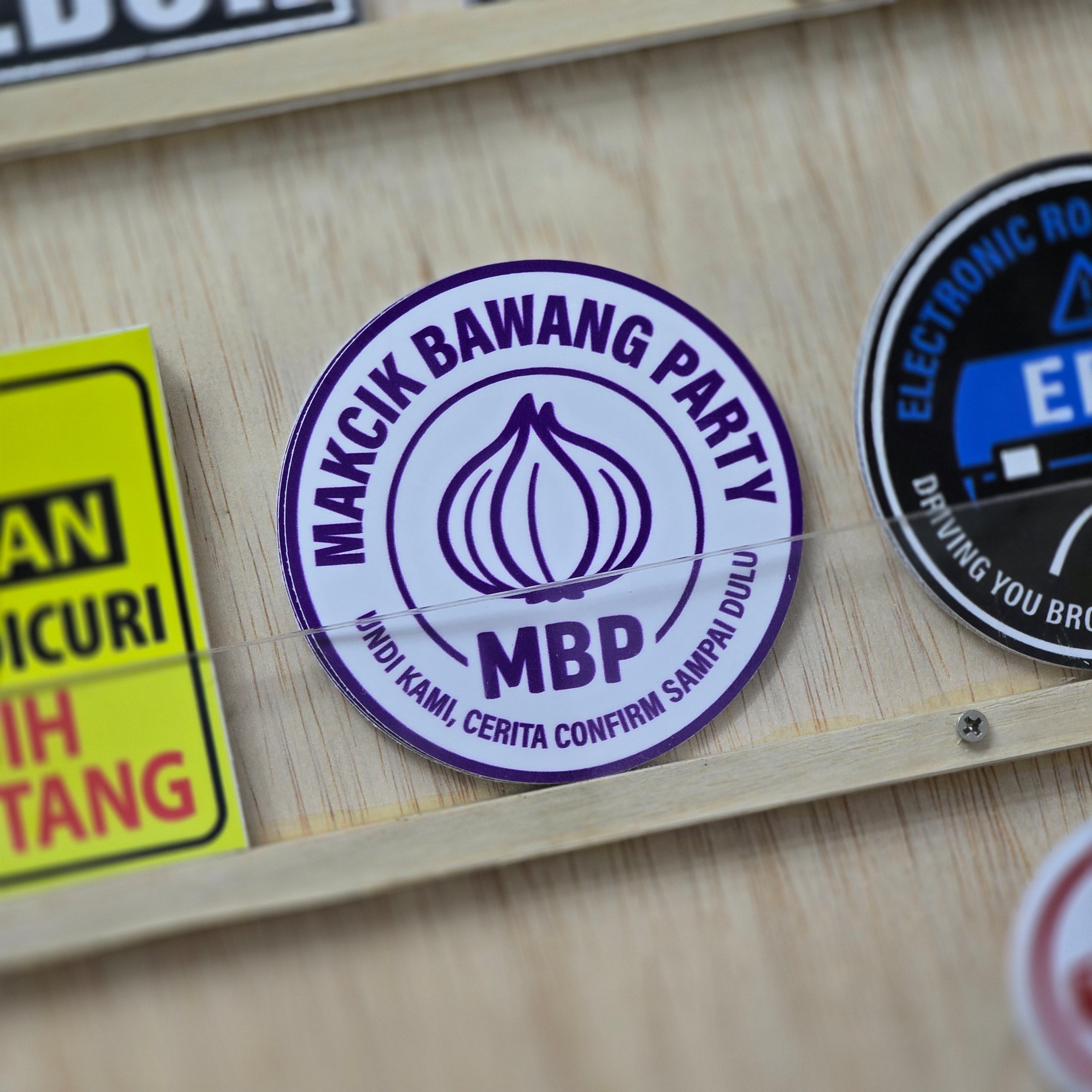 MBP - Makcik Bawang Party – Sticker District